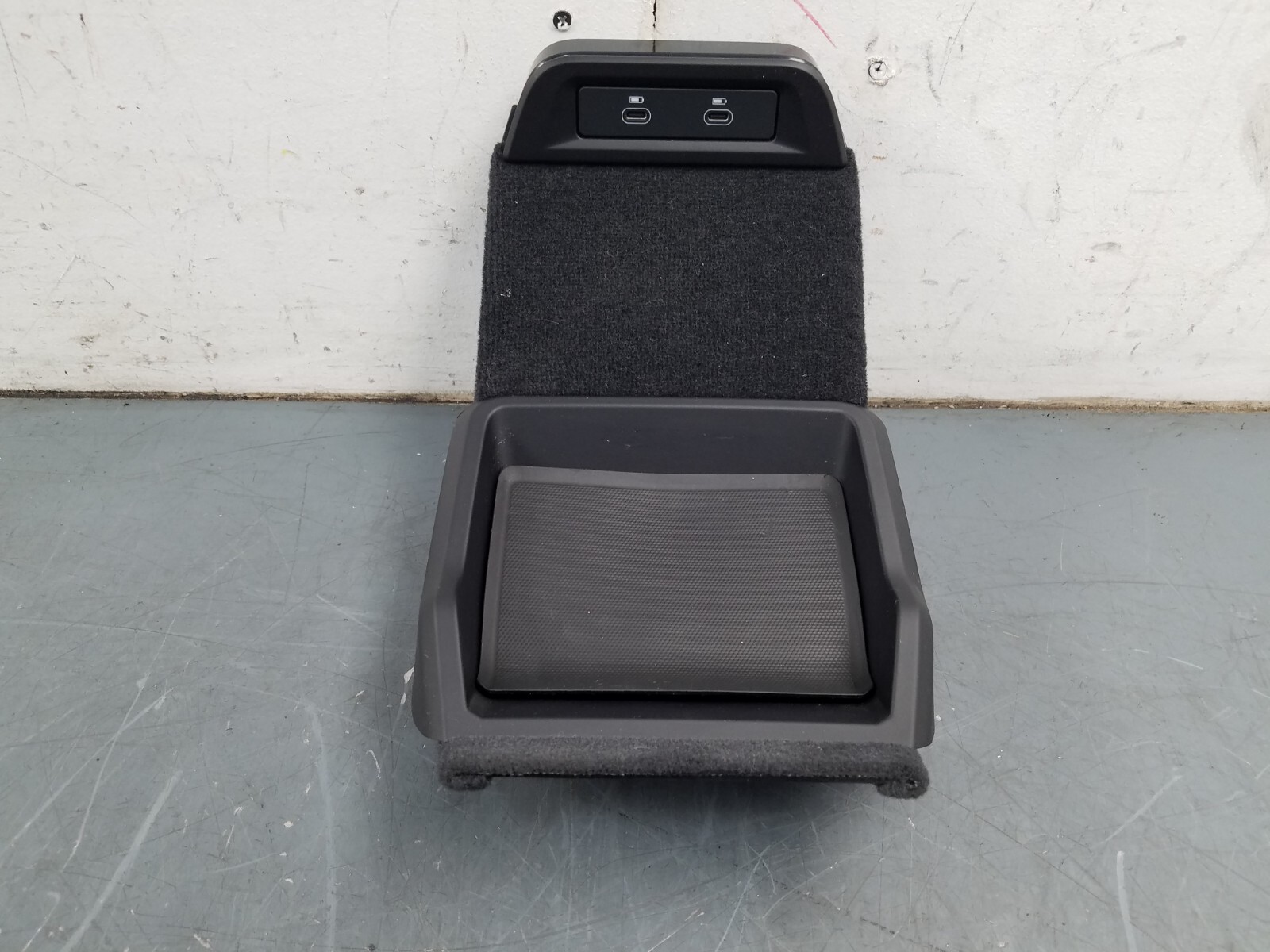 Center Console Rear Cover Trim Panel USB-C Charge Port 9J1857503G ...