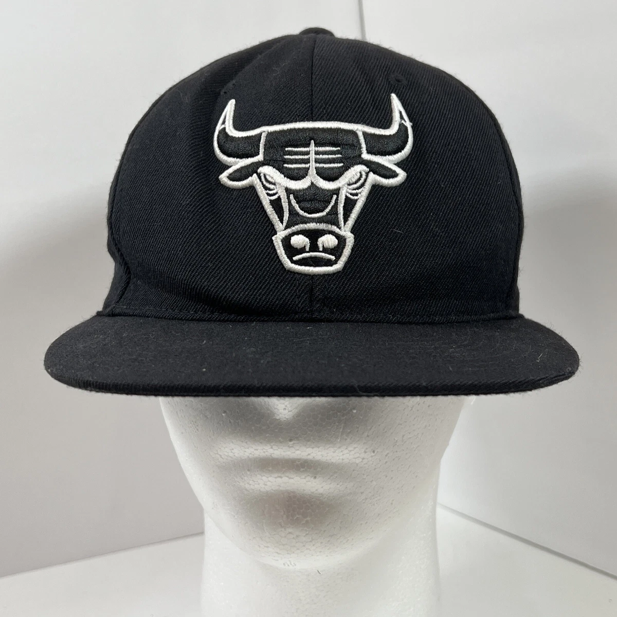 Snapbacks Bulls Black And White