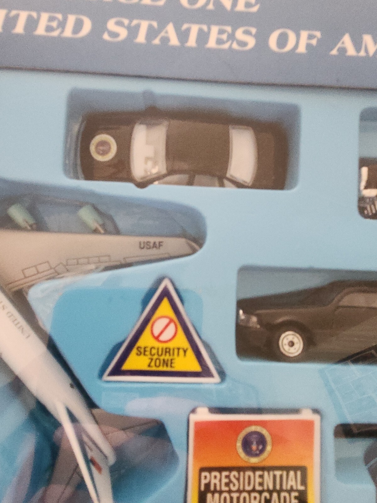 DARON Presidental Air Force One Airport Play Set ~ United States of ...