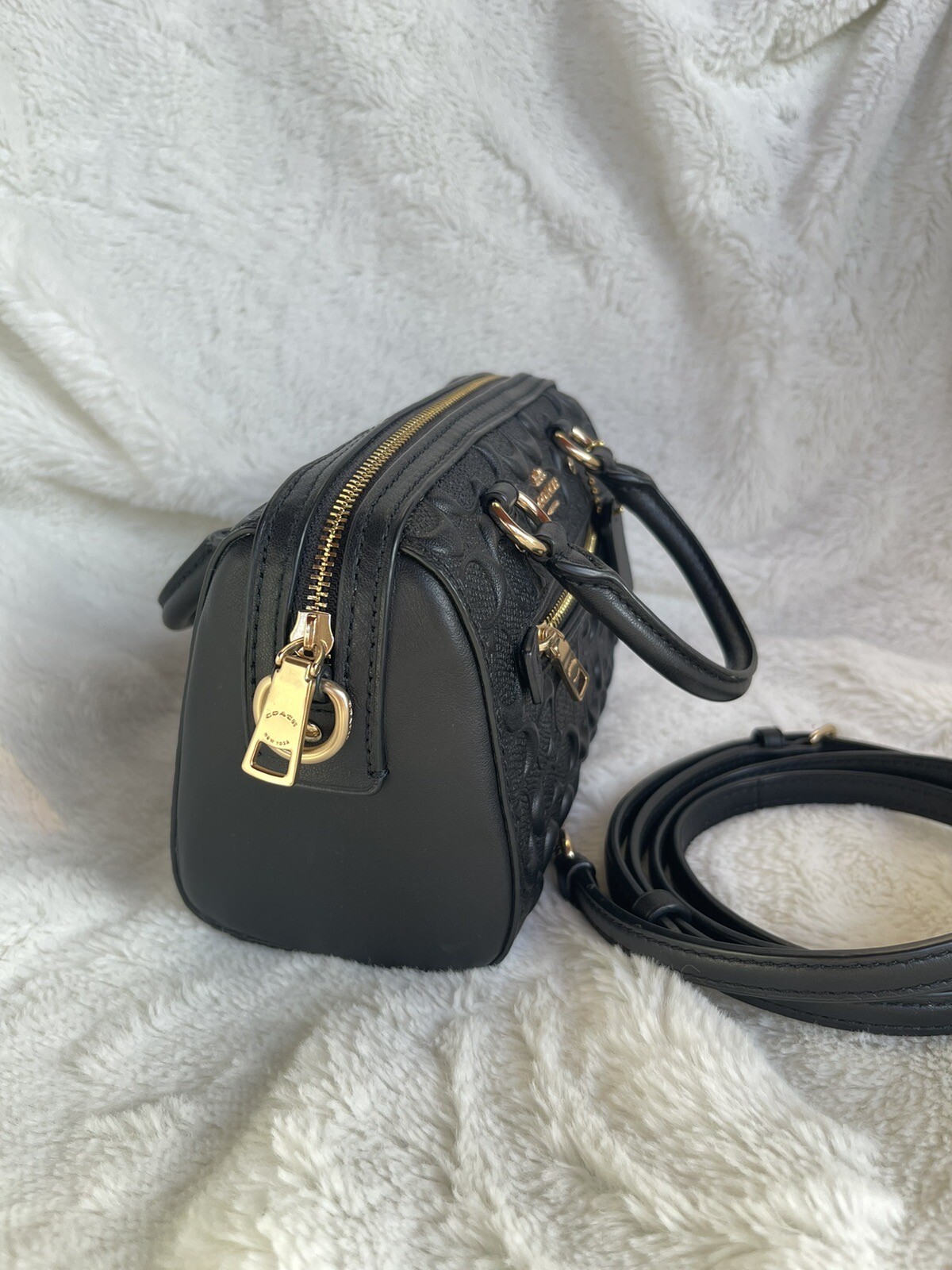 coach mini rowan crossbody in signature leather - Gem