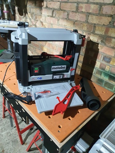 Metabo 240V Bench Planer and Thicknesser - 1800W (DH330) 4003665424477 ...