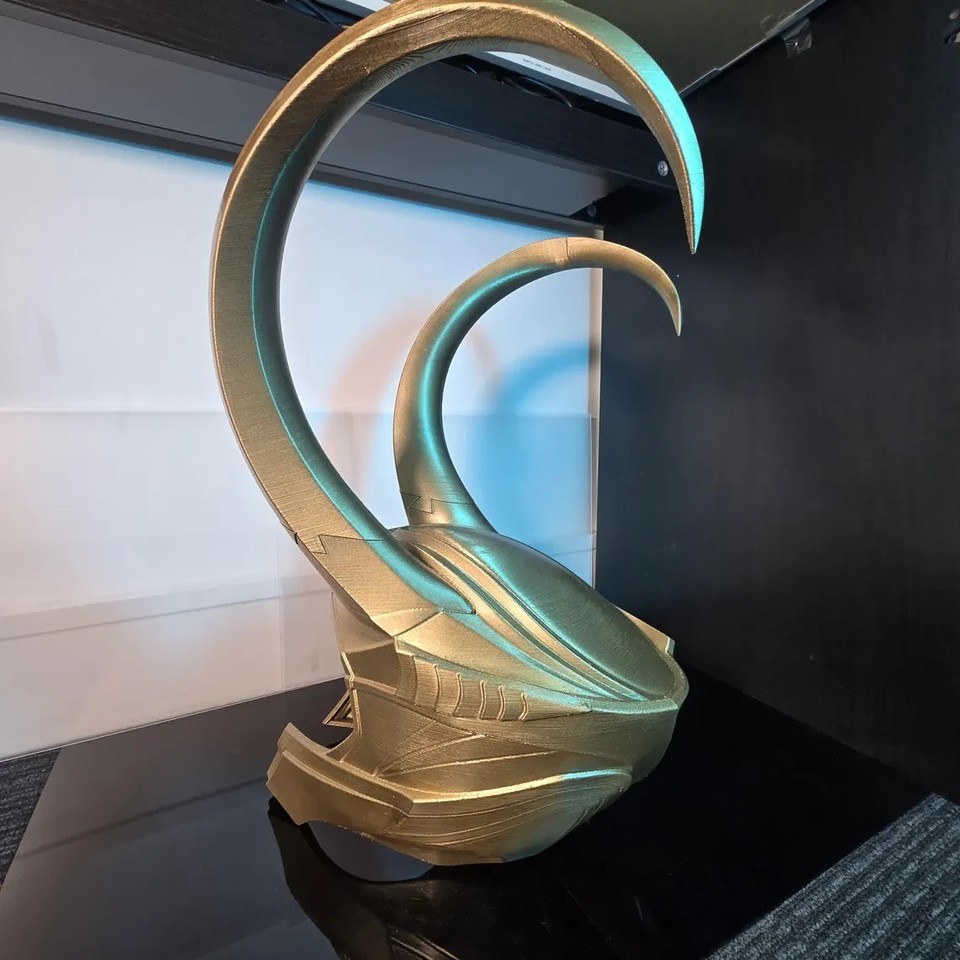 Loki Golden Helmet – God of Mischief Cosplay Helmet | Detachable Horns ...