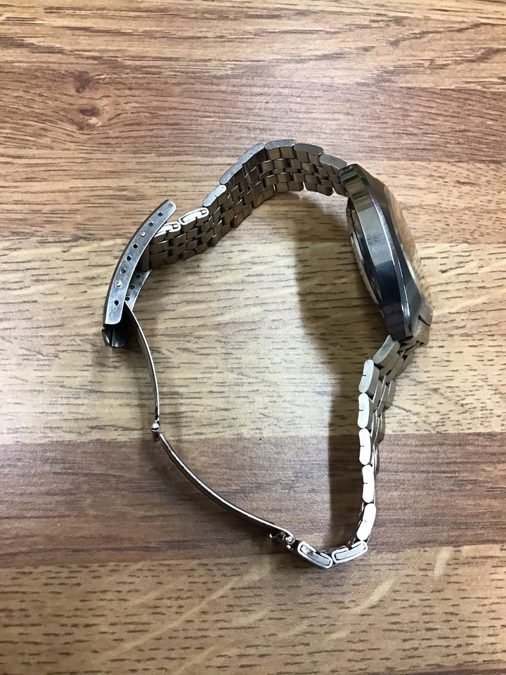 bulova mens digital quartz watch, N7, 1977, original bulova band, not ...