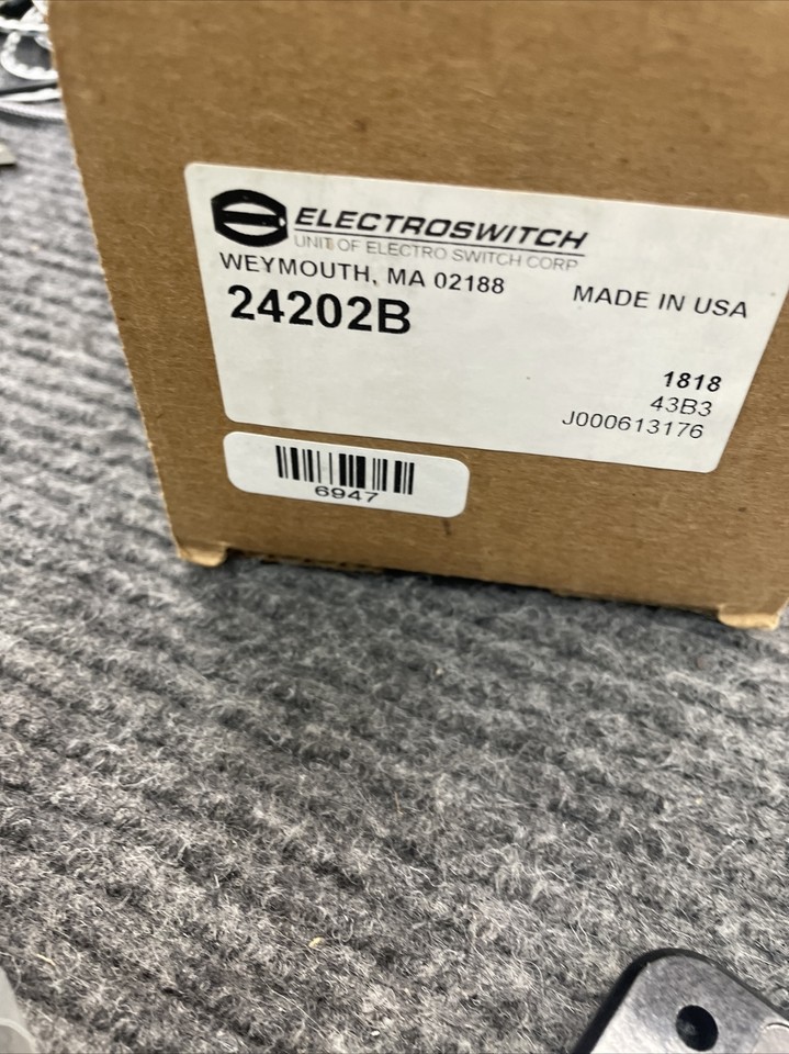 ElectroSwitch 24202B 20A 600V 2HP Rotary Knob Switch 8 Position 2 Stack ...