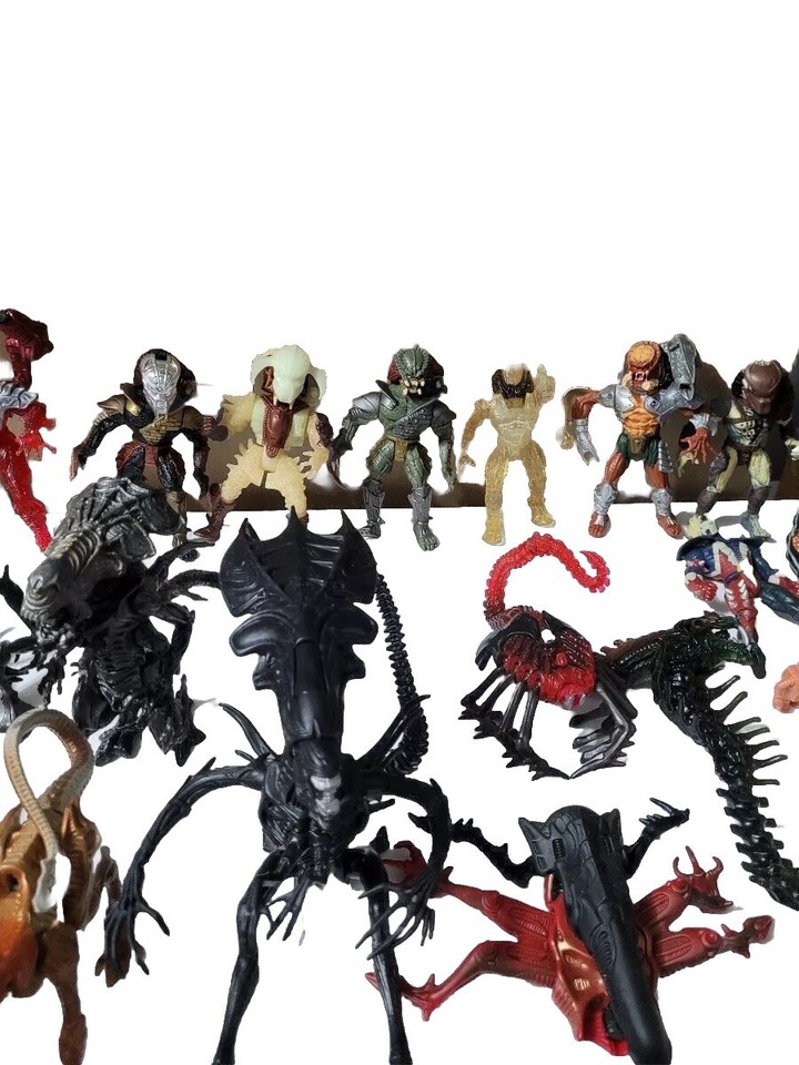 LOT OF VINTAGE 1990s 90s KENNER FOX ALIEN VS PREDATOR ALIENS ACTION ...