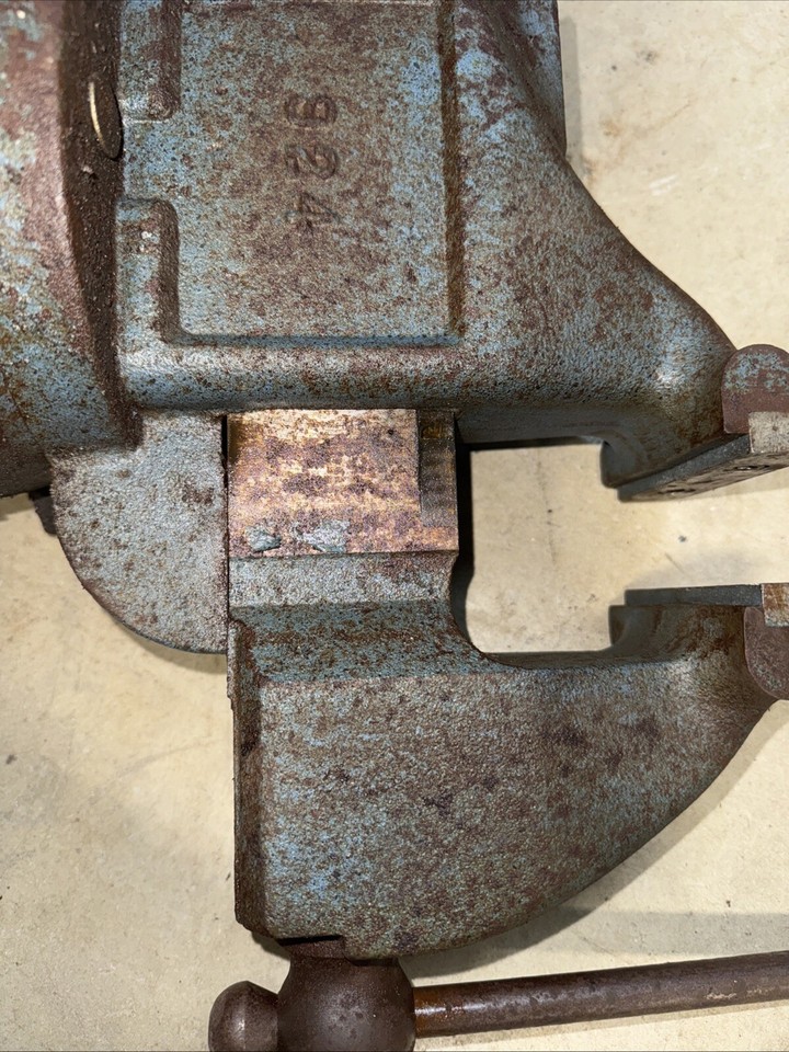 VINTAGE L.S. STARRETT 924 Athol Swivel Base Bench Vise | eBay