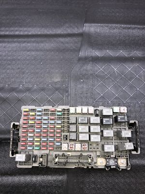 Genuine GM Fuse & Relay Box 25796965 | eBay