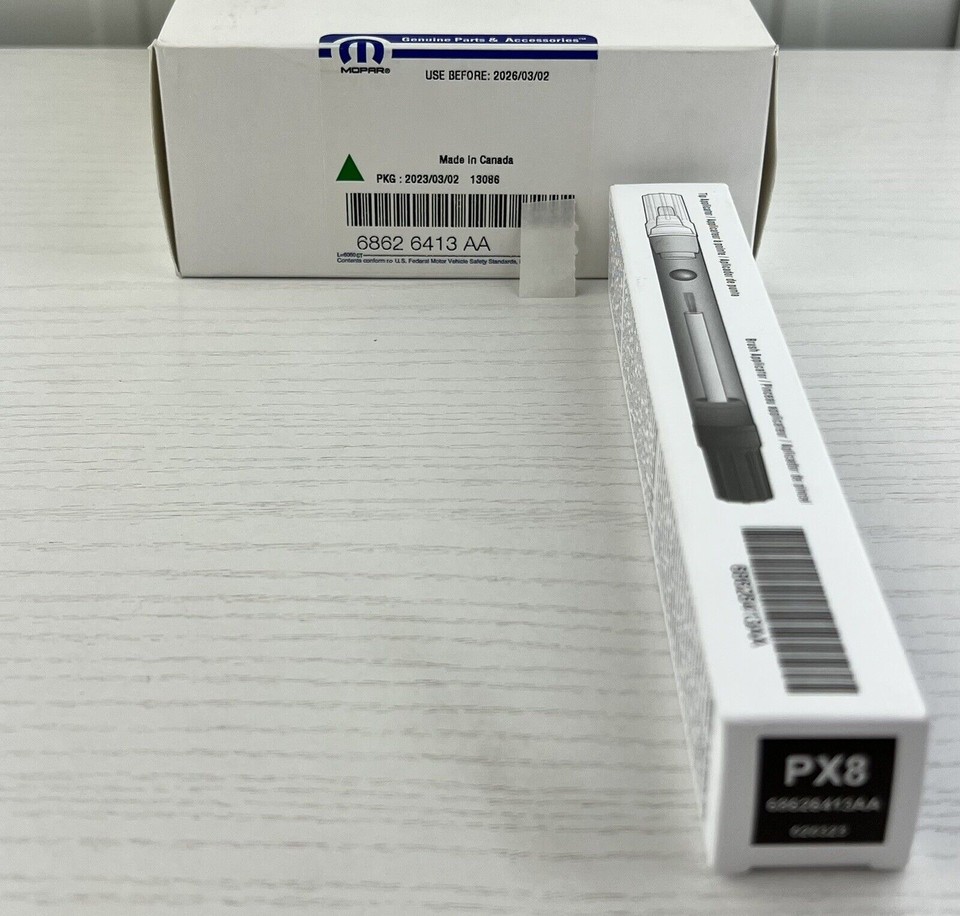 Jeep Dodge Chrysler PX8 Gloss Pitch Black Touch Up Paint Pen & Brush ...