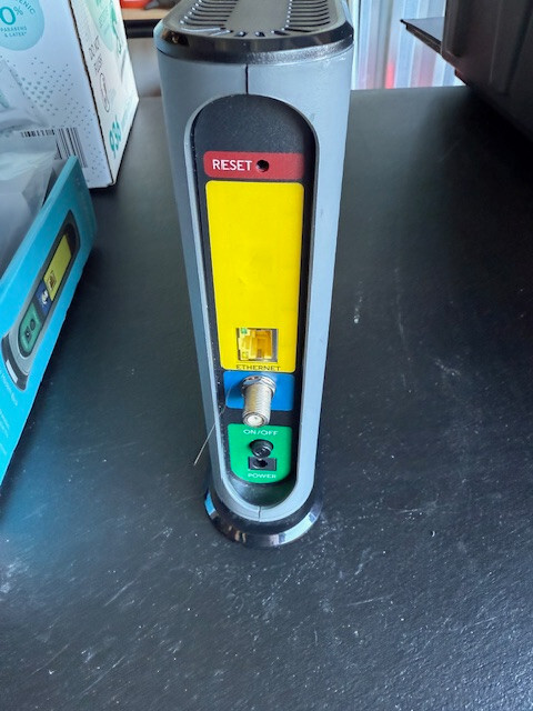 NEW Motorola Cable Modem 32x8 DOCSIS 3.1 Model MB8600 Gray and Black | eBay