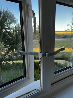 Cat Pet - Window, Door Restrictor - Secures in position With A 60mm Gap ...