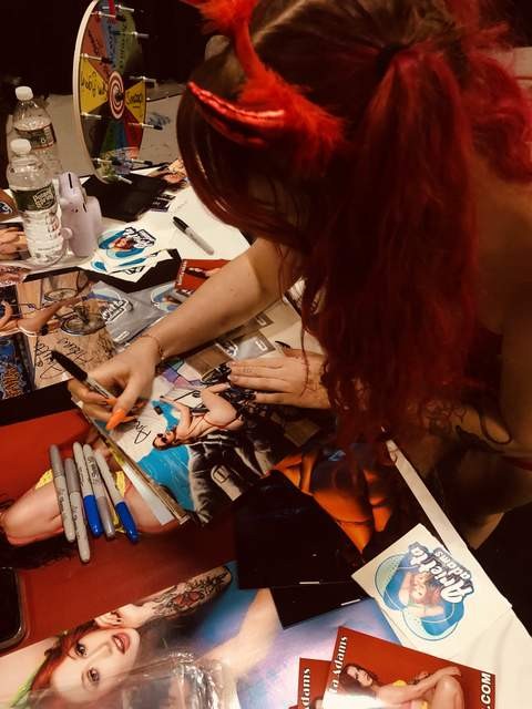 Arietta Adams signed model 8x10 Photo -PROOF- -CERTIFICATE- (A0028) | eBay