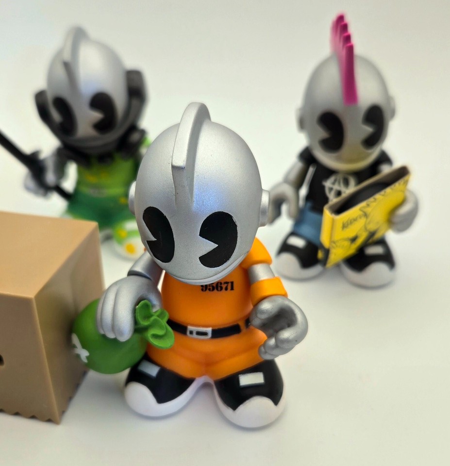 Kidrobot Bots Mini Series with Accessories INCLUDES HTF figure | eBay