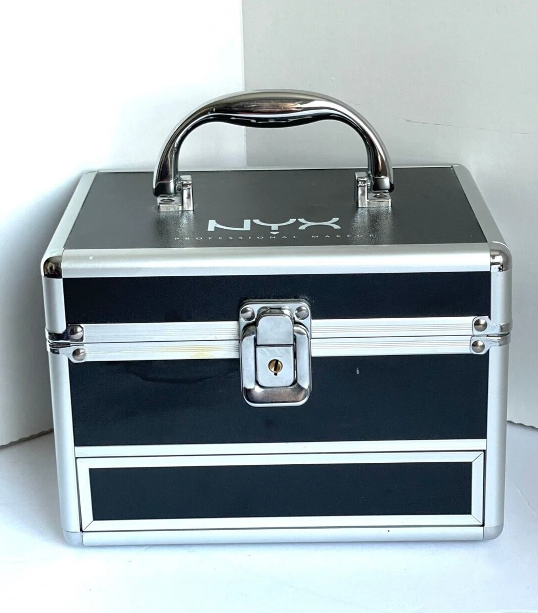 Metal Makeup Case | Saubhaya Makeup