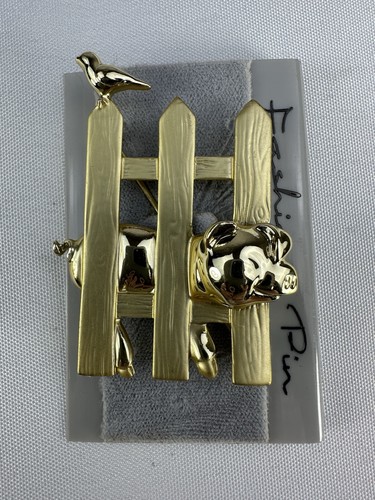 Vintage Matte Shiny Gold Tone AJC Pin Brooch Pig Stuck in Fence Bird On ...