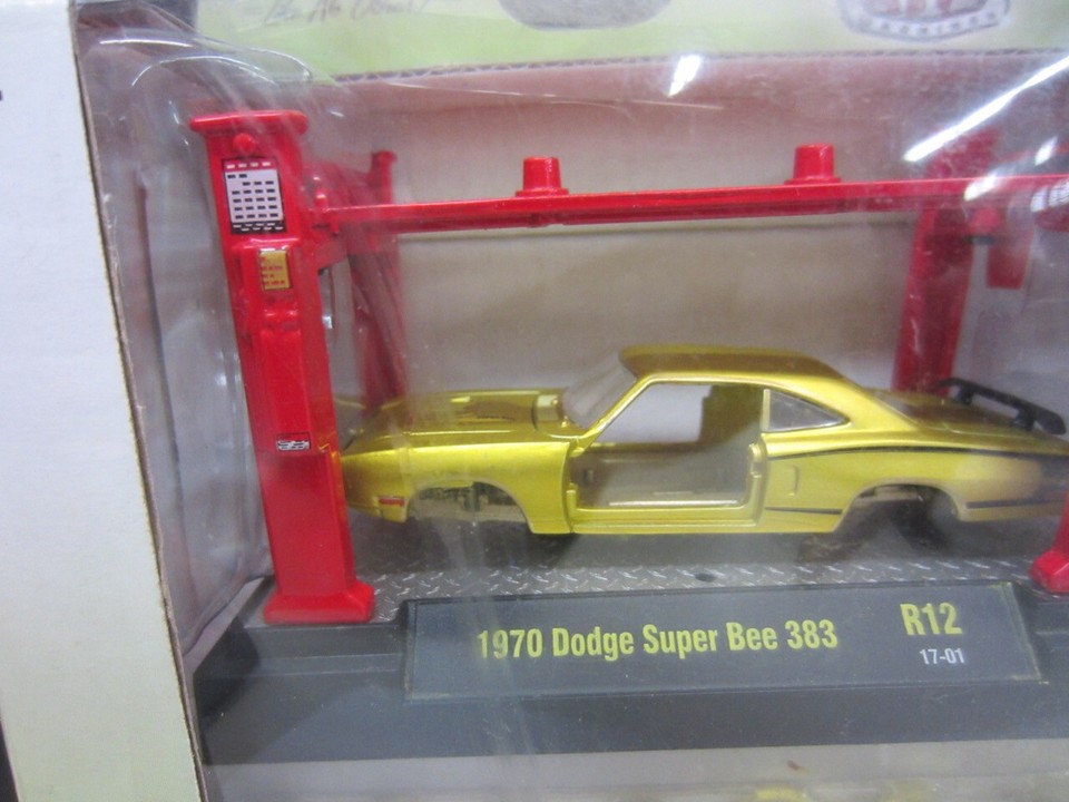 M2 Machines 1970 DODGE SUPER BEE 383 Chase Gold Model Kit 1/64 R12 17 ...