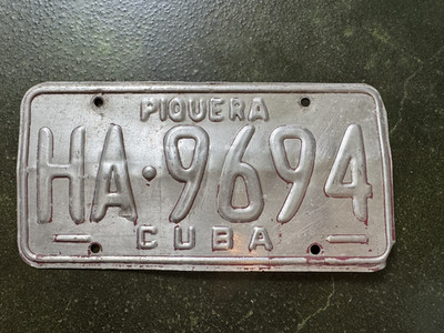 CUBAN LICENSE PLATE VINTAGE ORIGINAL HA 9694 PIQUERA RED PAINT 12 x 6 ...