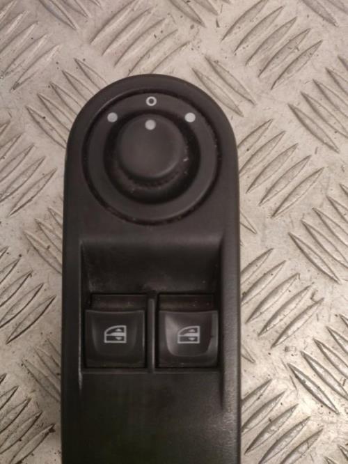 Interrupteur de leve vitre avant gauche RENAULT CLIO 4 254118044R | eBay