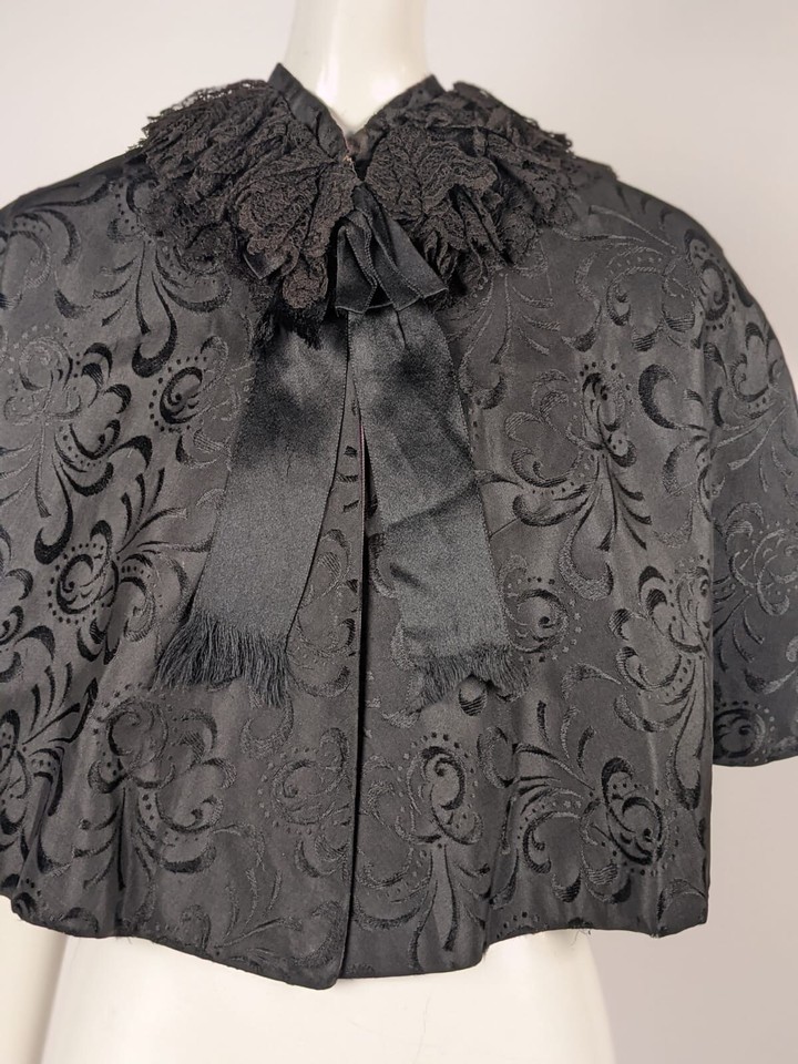 VICTORIAN 19TH C BLACK BROCADE SILK CAPE W CHANGEABLE LINING | eBay
