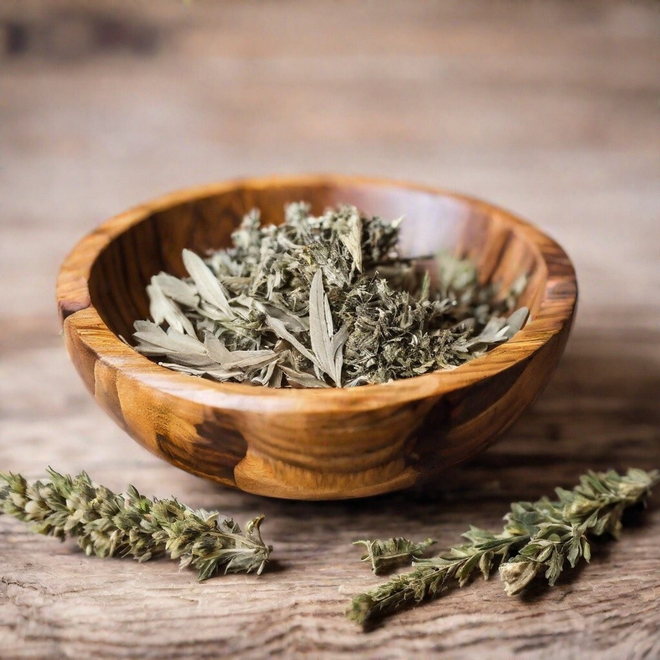 Mugwort Herb Wild Crafted Dried Cut 1oz Artemisia Vulgaris Mugwort Tea ...