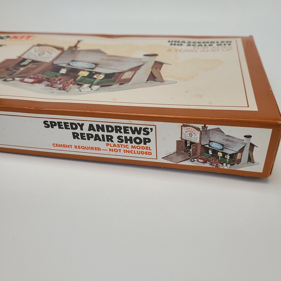 Tyco Speedy Andrews Repair Shop Car Garage HO Scale Model Kit #7774 | eBay