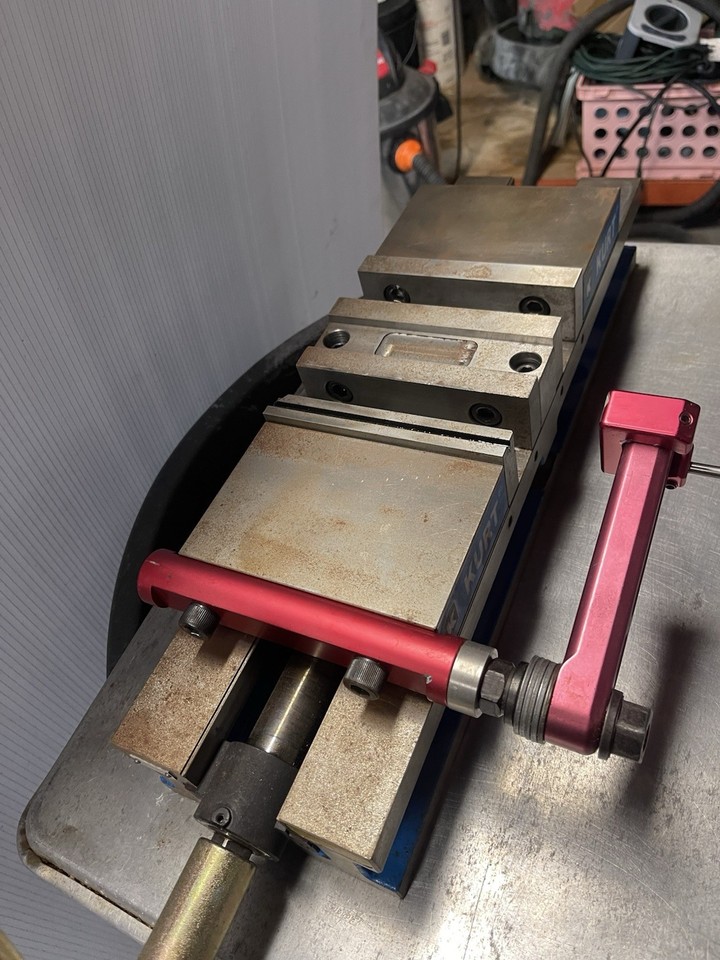 Kurt High Density Double Station Machine Vise 6" Jaw Width 4" Opening ...