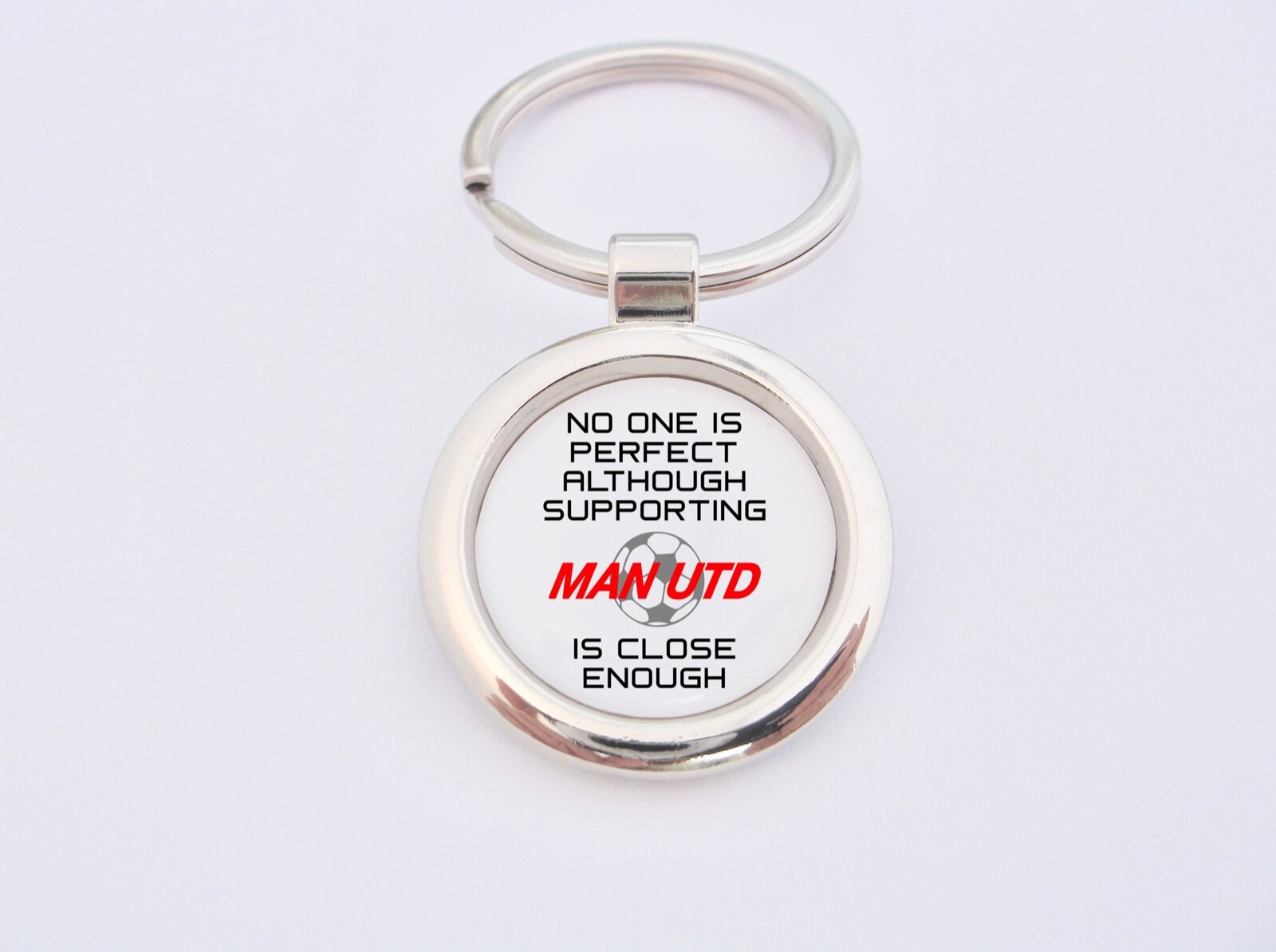 PERFECT SUPPORTING MAN UTD MANCHESTER UNITED KEY FOB BOTTLE OPENER ...