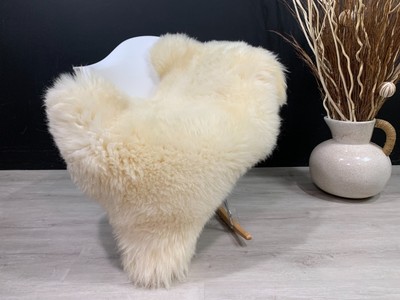 Beautiful Natural Sheepskin Hide Genuine Natural Rug Pelt Pet Throw | eBay