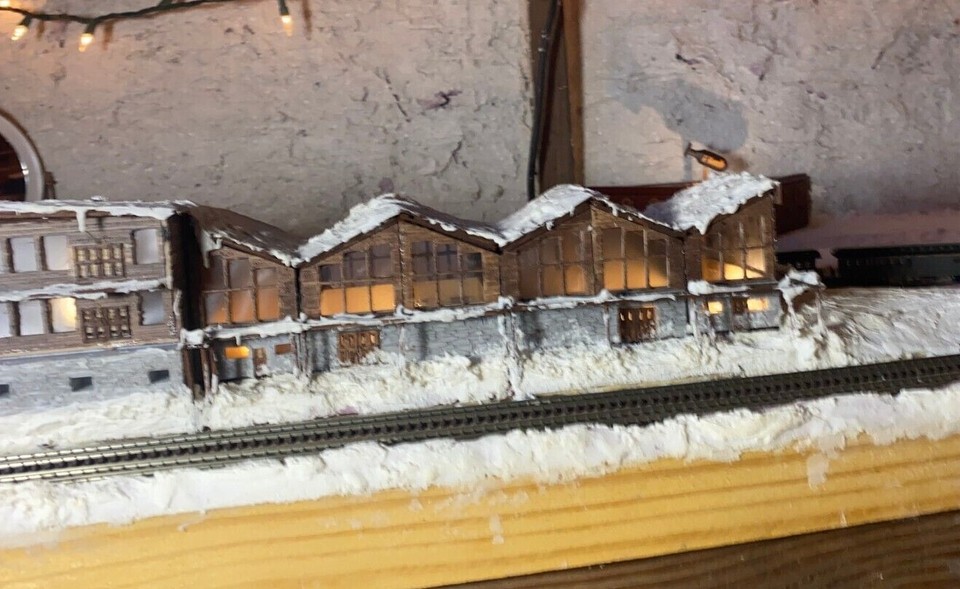 Assembled Scale Model Winter Park Ski Lodge T, Z, N, HO, S, & O Scales ...