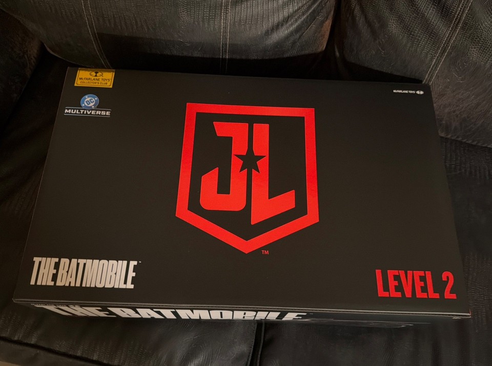 McFarlane Toys BVS Justice League Movie Batmobile Drawing Broad Level 5 ...