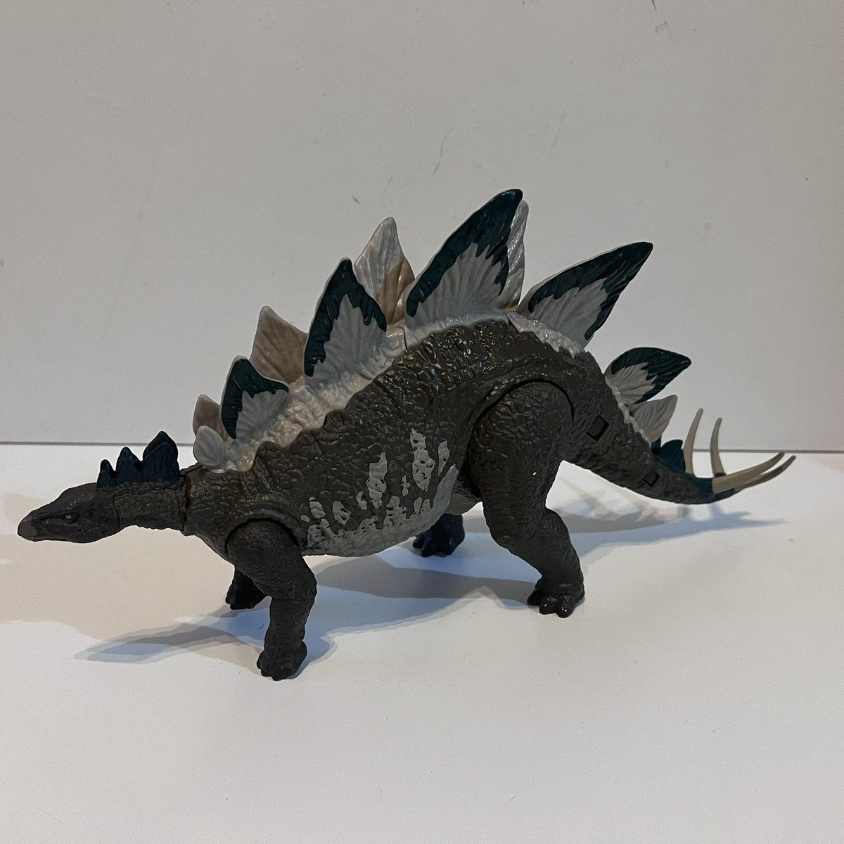 Jurassic World Dual Attack Stegosaurus Largersize Jurassic World Mega