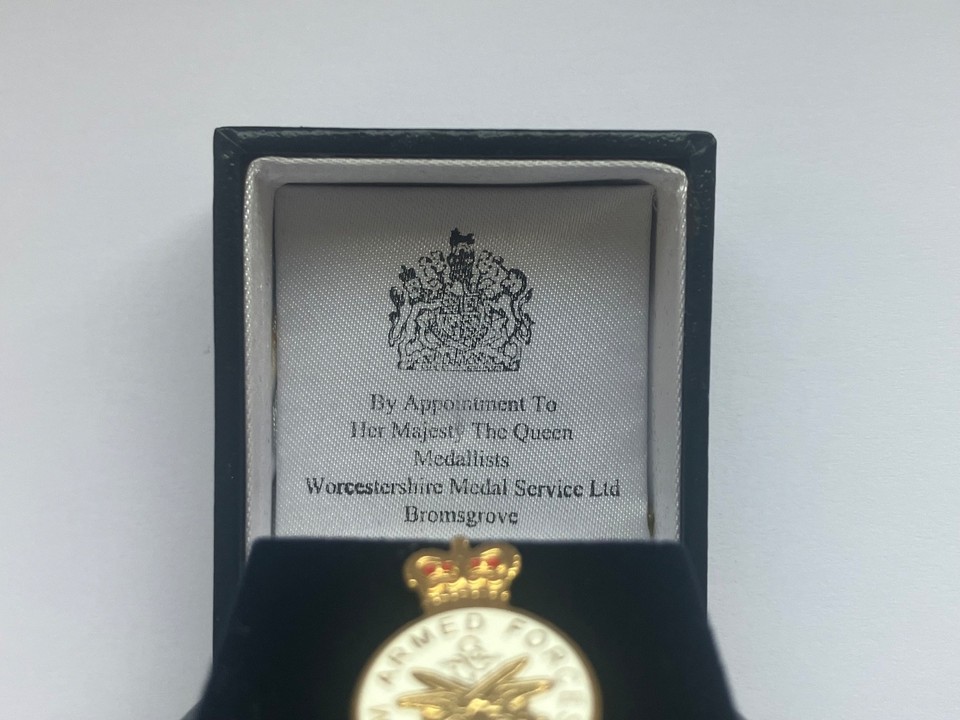 HM Armed Forces Veteran Enamel Pin Badge Boxed Worcestershire Medal ...