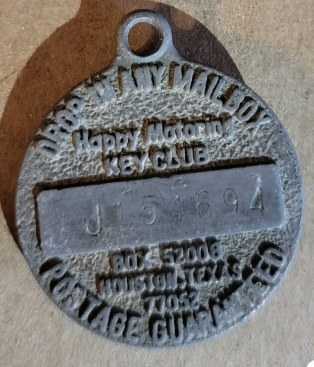 VINTAGE ESSO GAS KEY FOB PUT A TIGER IN YOUR TANK # J154694 | eBay