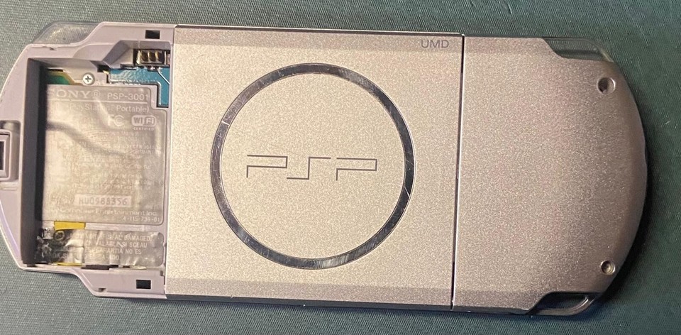 Sony PSP-3001 Hand Held Gray Console Only (NO BATTERY, No charger) NOT ...