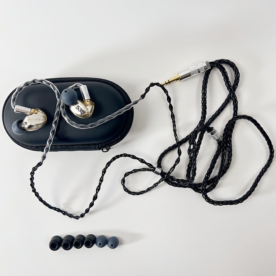 Shure SE535 Sound Isolating Earphones With 3.5mm Pro Cable Champagne ...