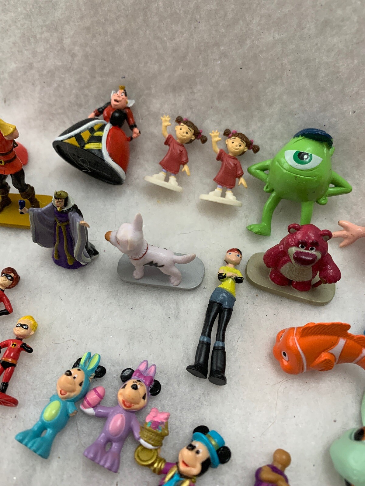 Disney Pixar 1”-2” figurs mickey boo mike nemo queen incredabls Lot | eBay