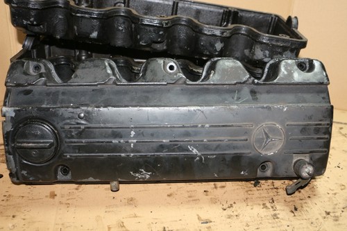 ORIGINAL Mercedes M102 W201 W124 valve cover cylinder head hood ...