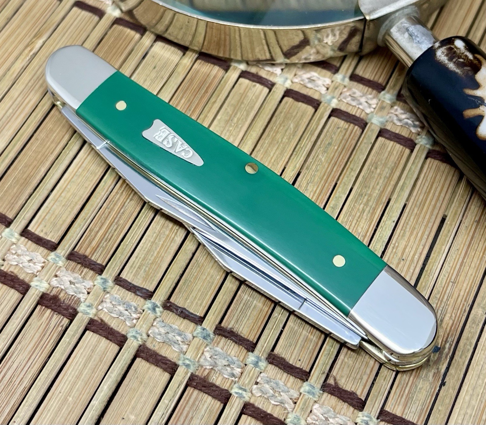 Case XX USA 2025 Smooth Spruce Green 64533 Arrowhead Muskrat Pocket ...