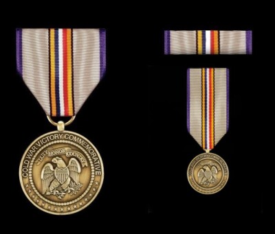 COLD WAR VICTORY COMMEMORATIVE MEDAL HONORABLE SERVICE VET 1945-1991 | eBay
