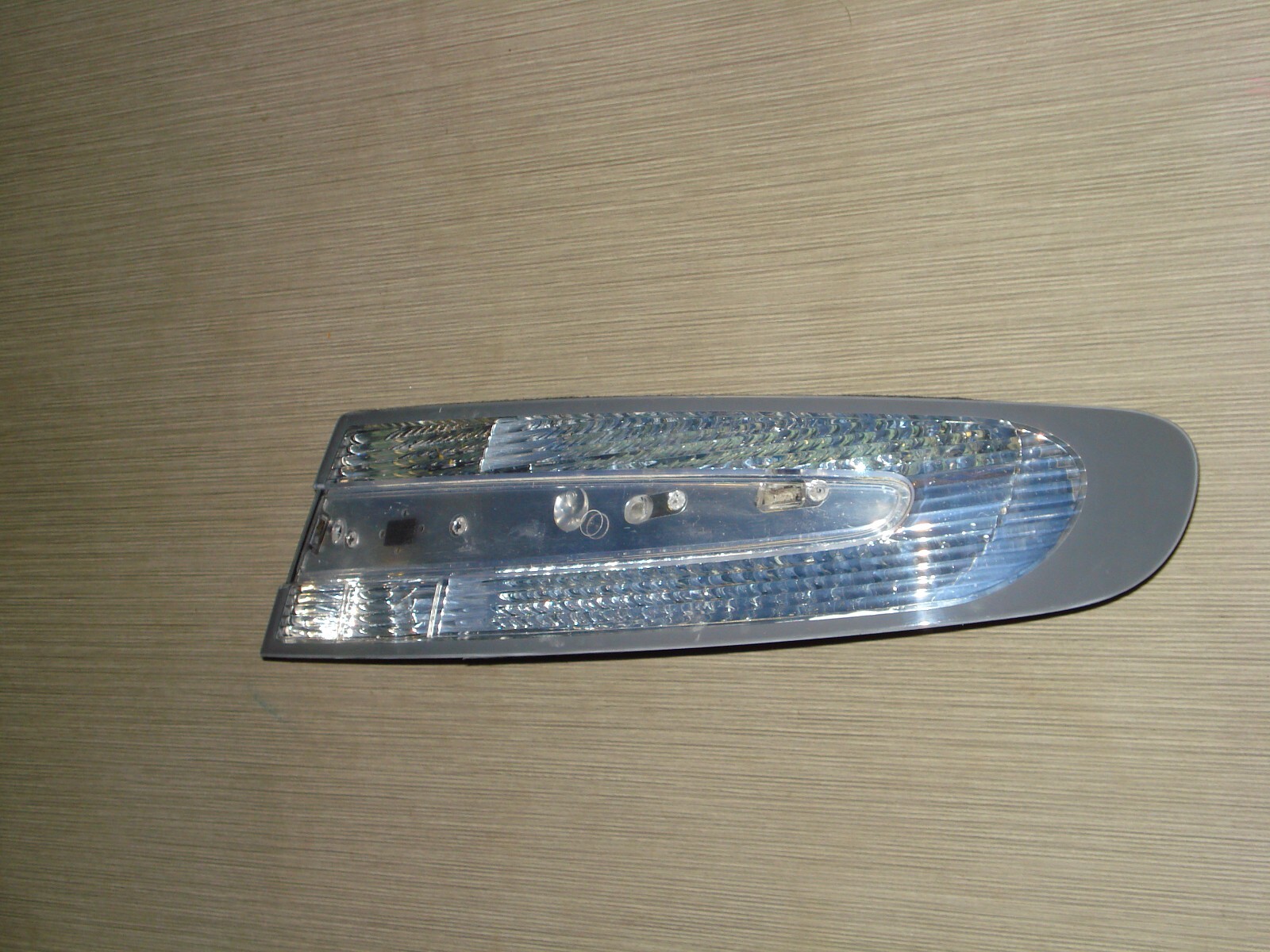 Aston Martin DB9 Rear Light Right DG3313404AB 8D3313404AK Dbs V8 V12 | eBay