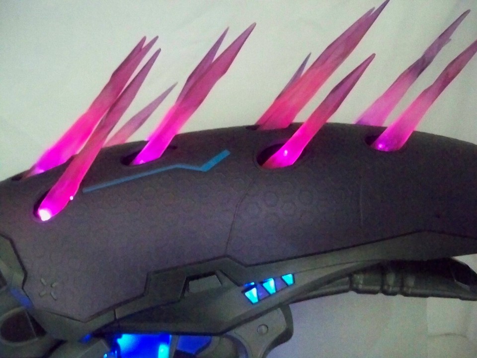 K24i00023 HALO NEEDLER WORKS NECA 1:1 FULL SIZE REPLICA 2015 LIMITED ...