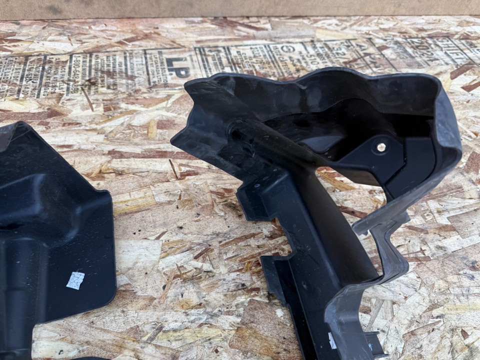 FORD MUSTANG GT 2015-2023 OEM LEFT AND RIGHT AIR GUIDE DEFLECTOR ...