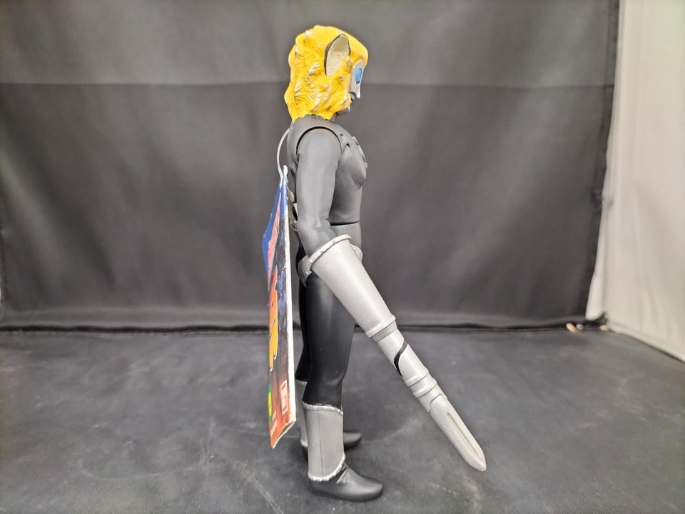 BANDAI Ultraman Leo Magma Seijin Ultra Monster Series | eBay Australia