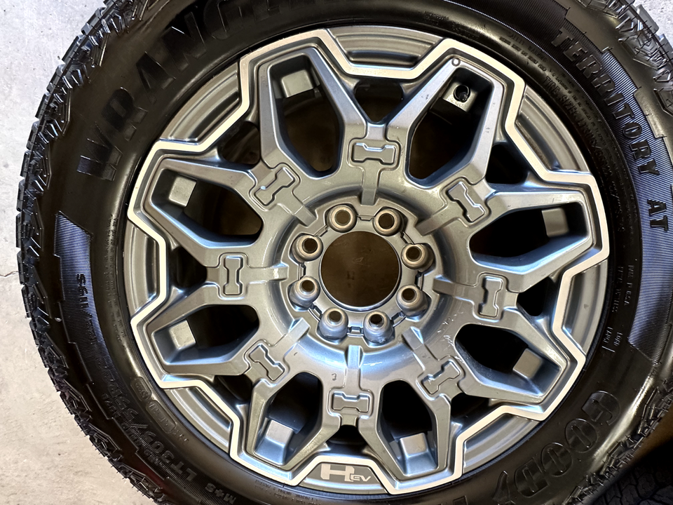 2024 Hummer EV Wheels & Tires | 305/55 | 22" | 8x165.1 | Goodyear | GM ...