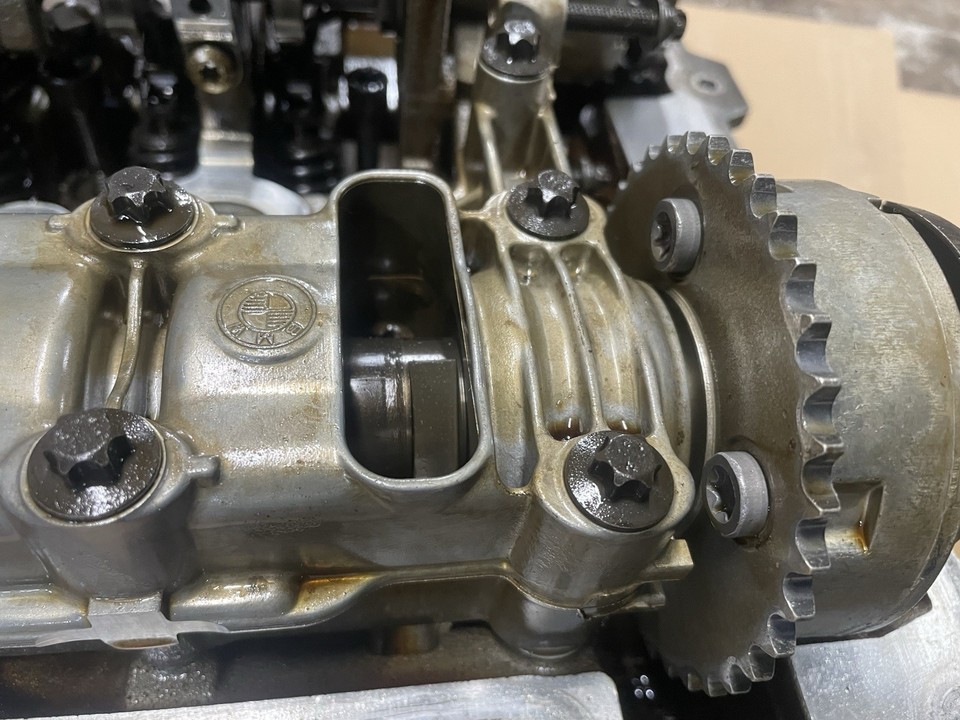 2011 BMW E90 328i N52B30A N52 Cylinder Head Assembly Complete W ...