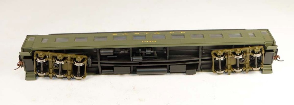 Walthers #932-10351 Heavyweight Chair Passenger Car ATSF 1/87 HO Scale ...