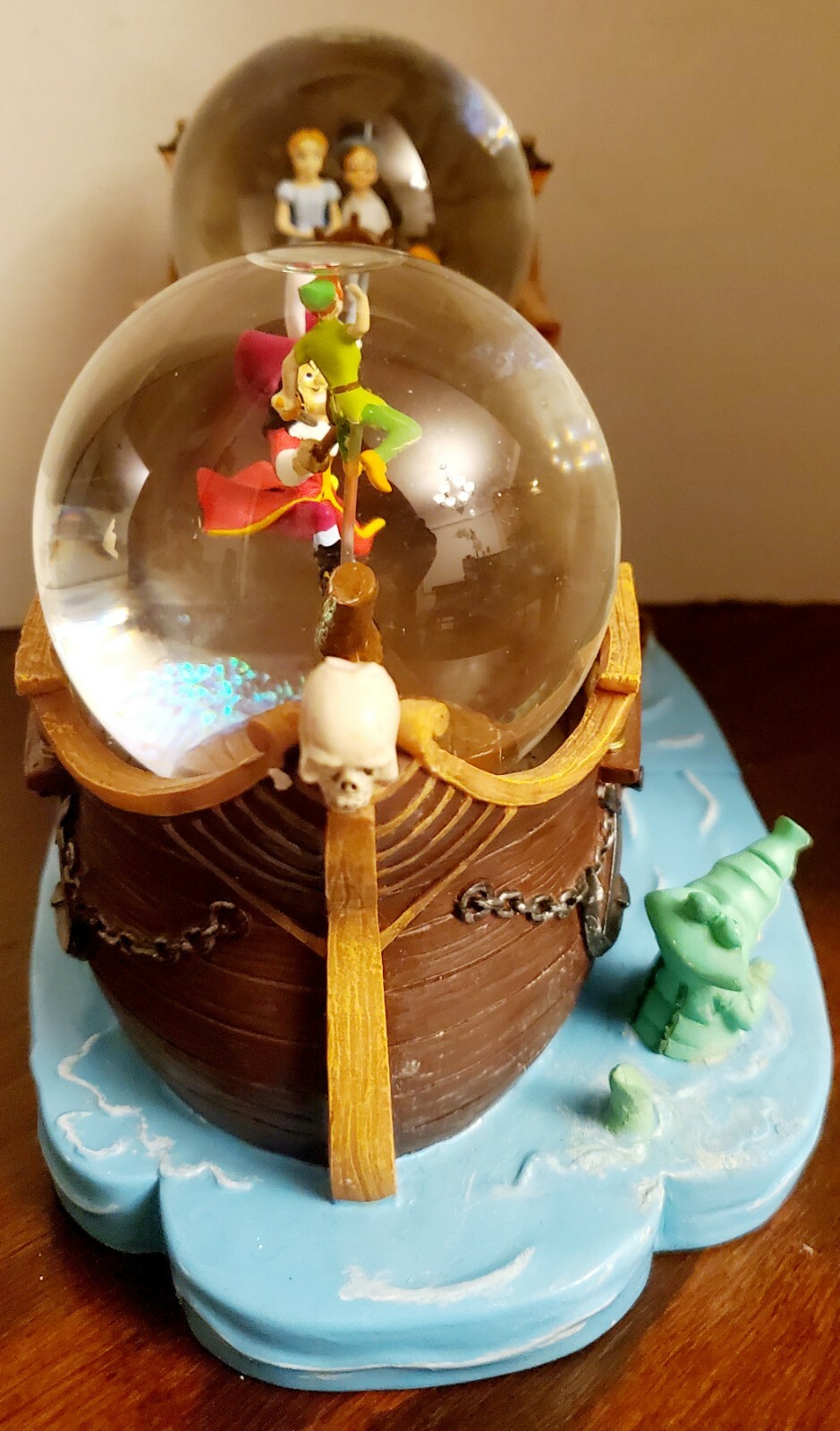 DISNEY PETER PAN CAPTAIN HOOK'S PIRATE SHIP SNOWGLOBE BOOKENDS 2PCS ...