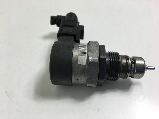 VW PASSAT B6 2.0 TDI FUEL PRESSURE SENSOR 057 130 764 H 057130764H for ...