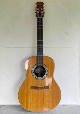 OVATION Balladeer Classical Acoustic Guitar. Nylon Strings Model 1124-4 ...