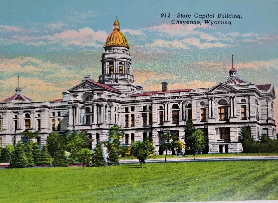 Postcard State Capitol Building Cheyenne Wyoming USA | eBay