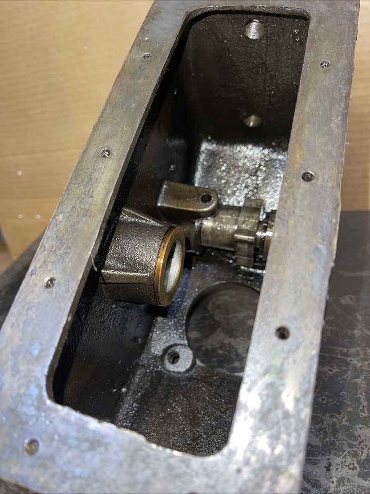 Antique Briggs Stratton PB Engine Block Crankcase Aircooled Parts Hit ...